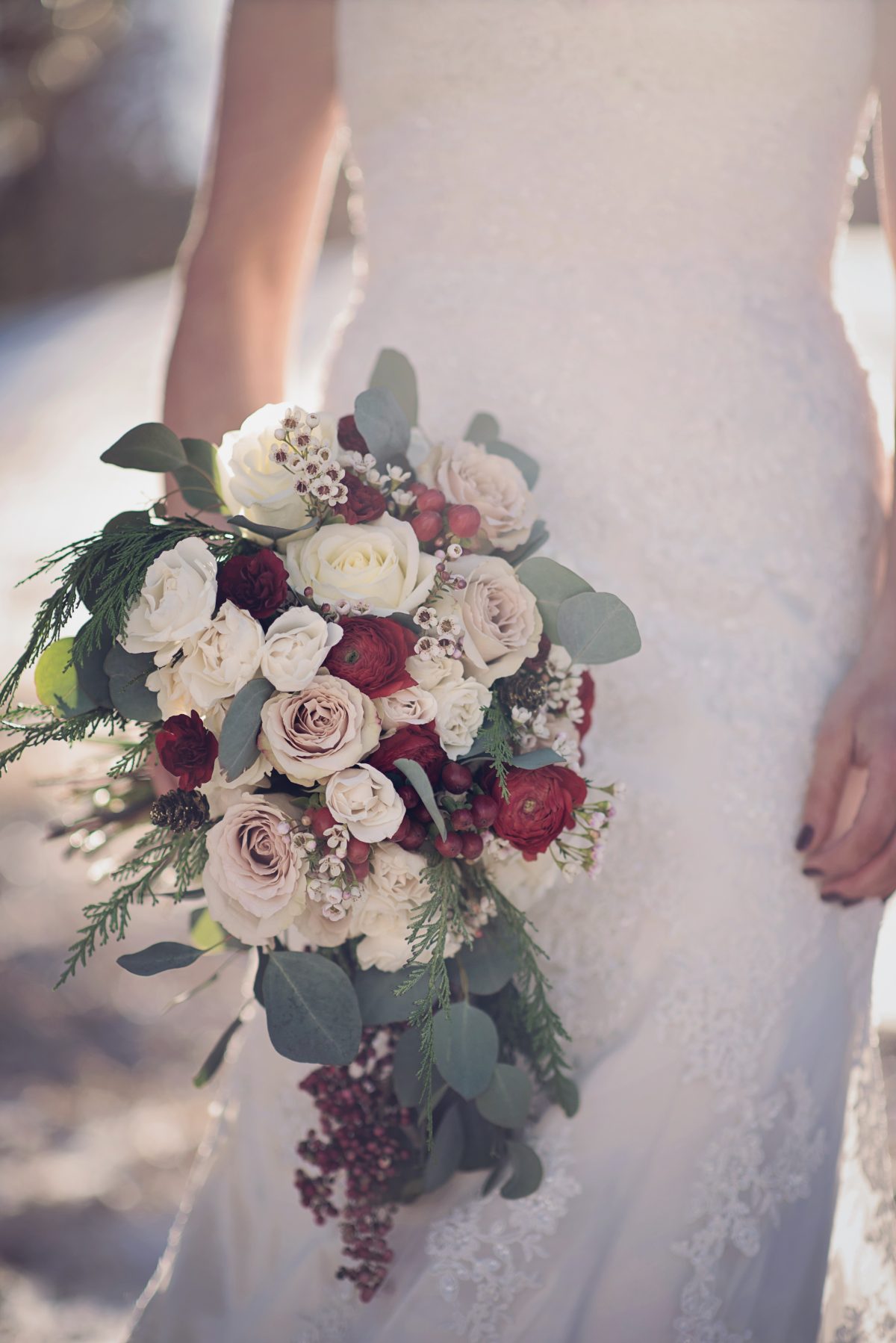 Erin and Stith's Dreamy December Wedding | Project Floral